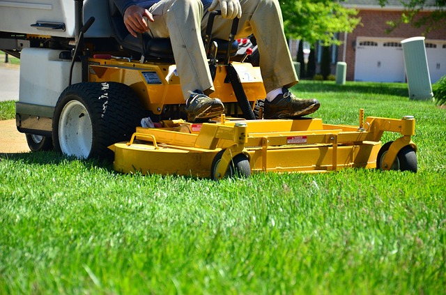 Residential Lawn Maintenance | Norris Landscaping